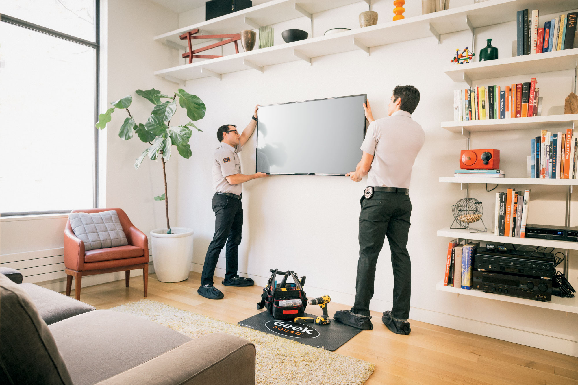 Comment installer un téléviseur au mur - Blogue Best Buy