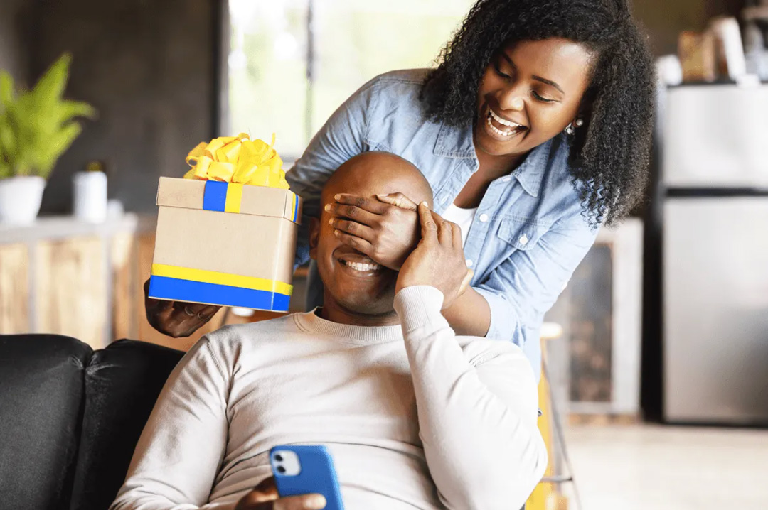 Idées cadeaux de Noël 2023 uniques pour votre mari - Blogue Best Buy
