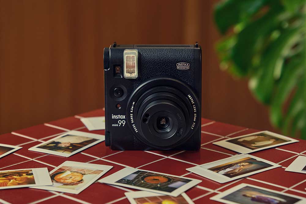 Fujifilm lance l'appareil photo analogique Instax Mini 99 - Blogue Best Buy